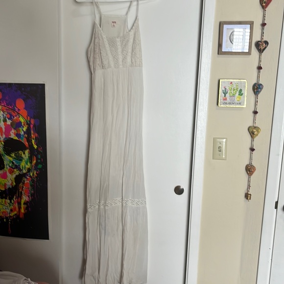 Mossimo Supply Co. | Dresses | Mossimo White Sundress | Poshmark